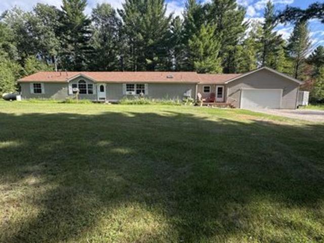 5239 Turtle Rd, Turner, MI 48765