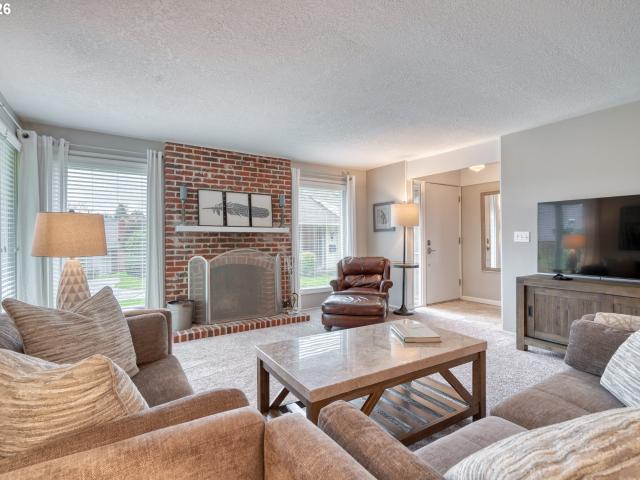 5230 sw barclay ct
