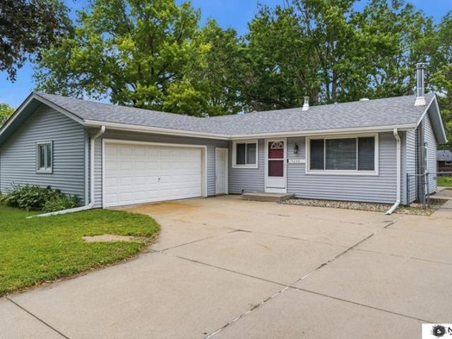 5230 S 50th St, Lincoln, NE 68516