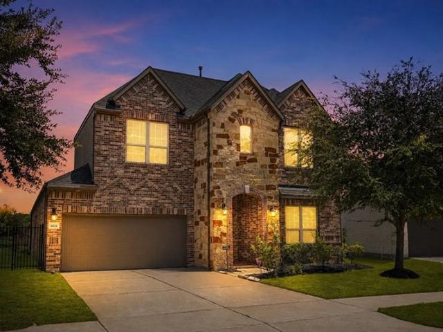 5231 Pickford Grv, Sugar Land, TX 77479