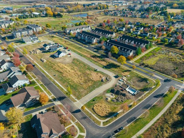 5231 Sassafras Dr, Fitchburg, WI 53711 | MLS #2015 | Compass