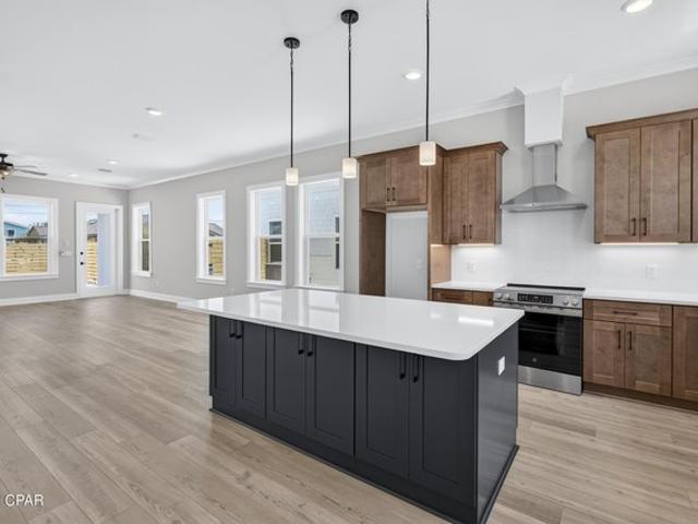 5231 Thomas Dr, Panama City Beach, FL 32408