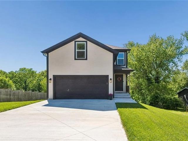 5232 N Cambridge Ave, Kansas City, MO 64119