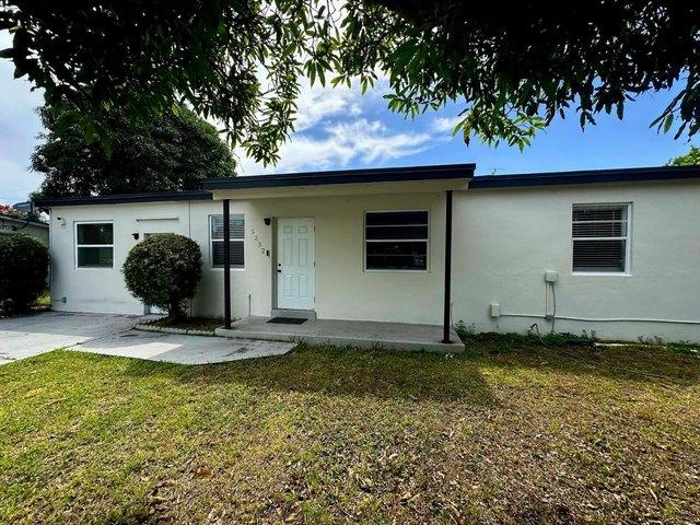 5232 NE 19th Ave, Pompano Beach, FL 33064