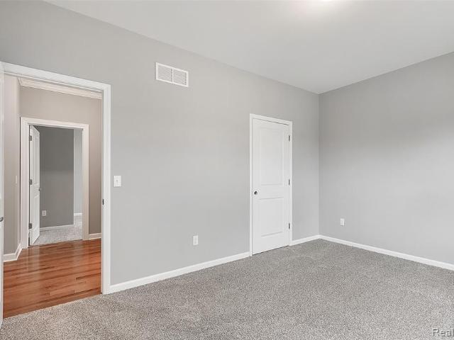 5232 Farmridge Lane