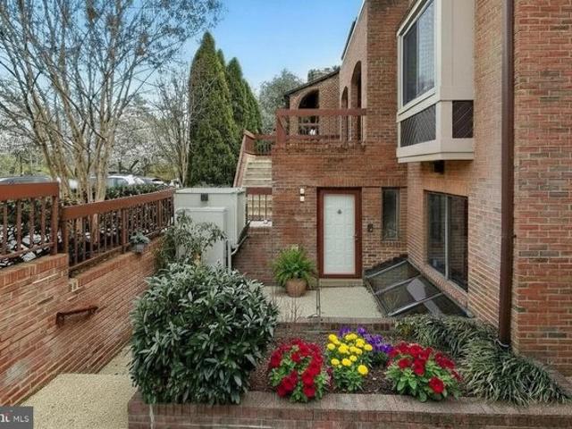 5233 King Charles Way Unit 1 5, Bethesda, MD 20814