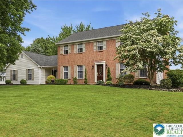 5233 Timber Ln, North Whitehall Township, PA 18078