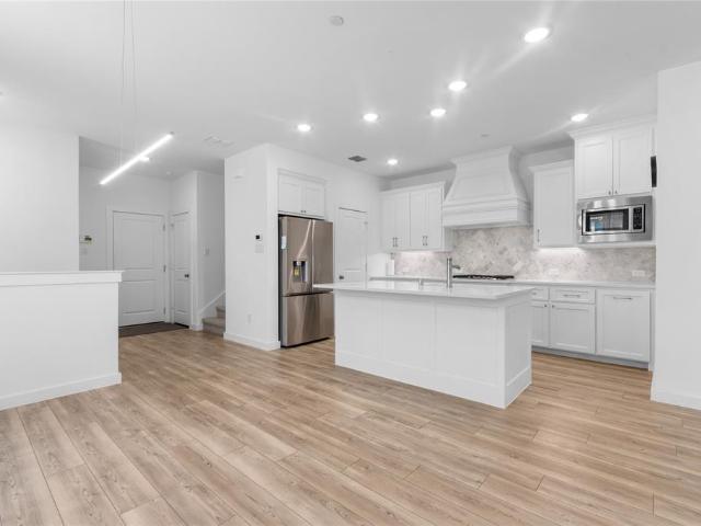 523 Cobblestone Lane