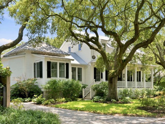 523 Deer Street