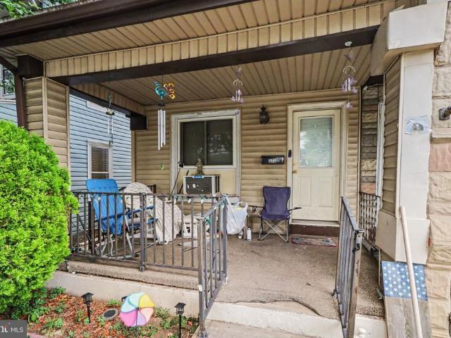 523 E Walnut Street