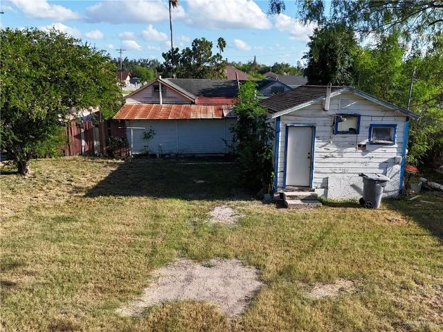 523 E Champion Street