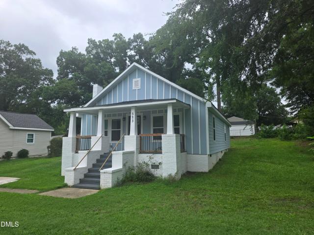 523 E Nelson Avenue
