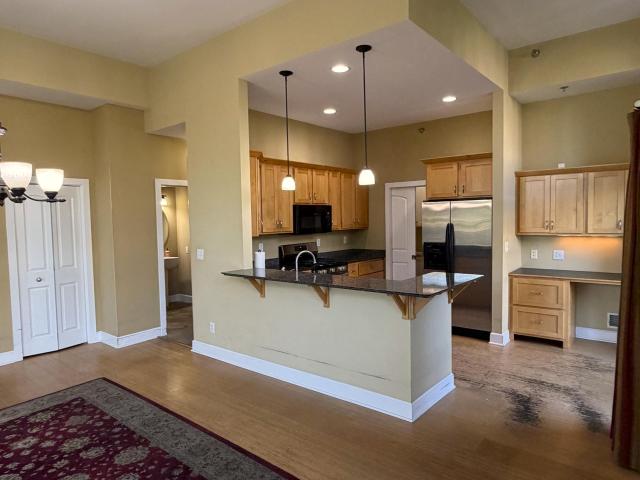 523 East Avenue # 102