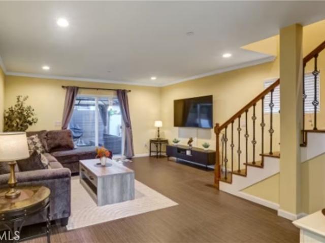 523 Fischer St, Glendale, CA 91205 | MLS #BB26152