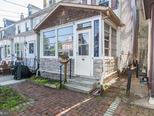 523 Locust Street