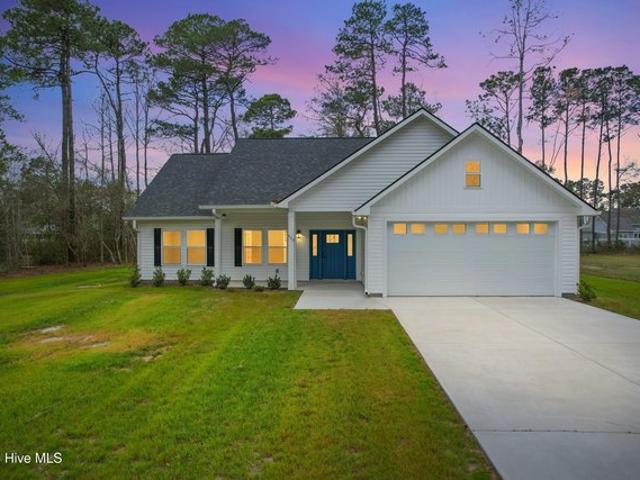 523 Leatherwood Dr NW, Calabash, NC 28467
