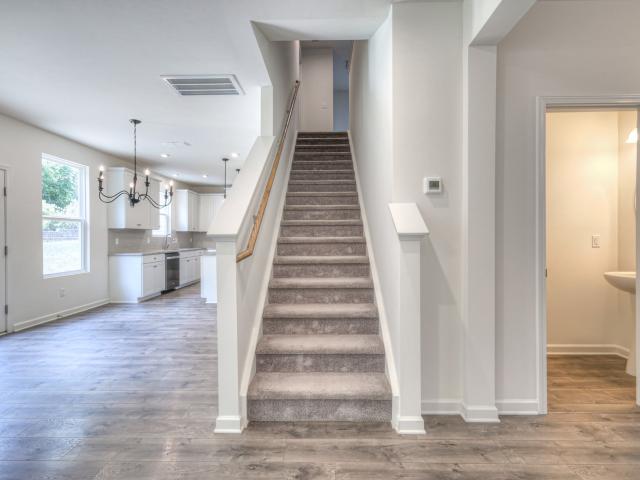 523 Montrose Dr