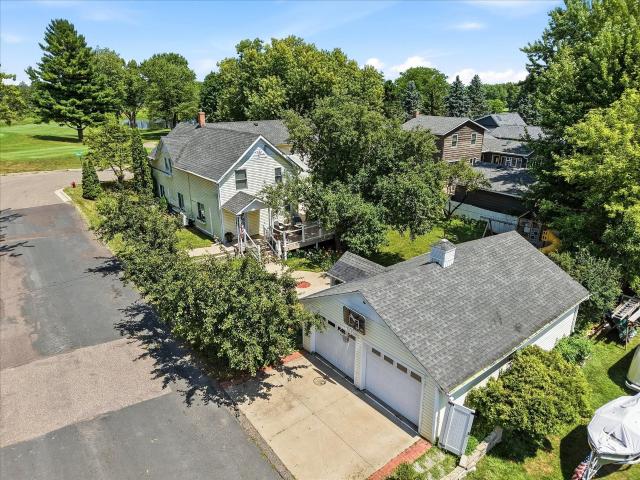 523 Moore Street W