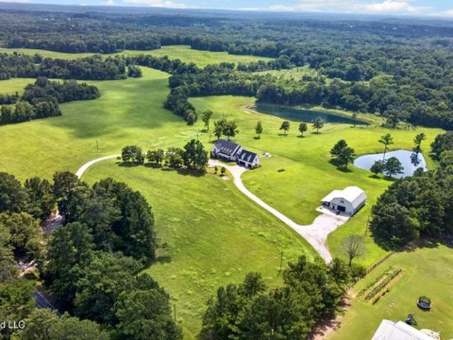 523 N Slayden Rd, Lamar, MS 38642