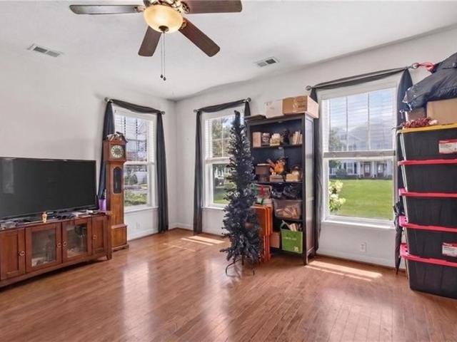 523 Nesbit Dr Unit 101, Chesapeake, VA 23323
