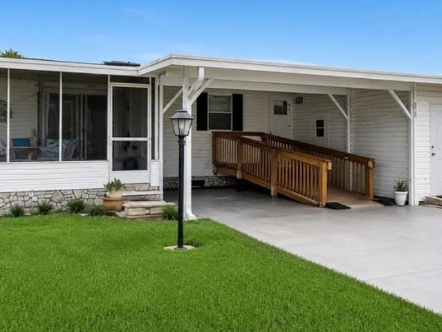 523 Nesbitt Park Ave, Davenport, FL 33897