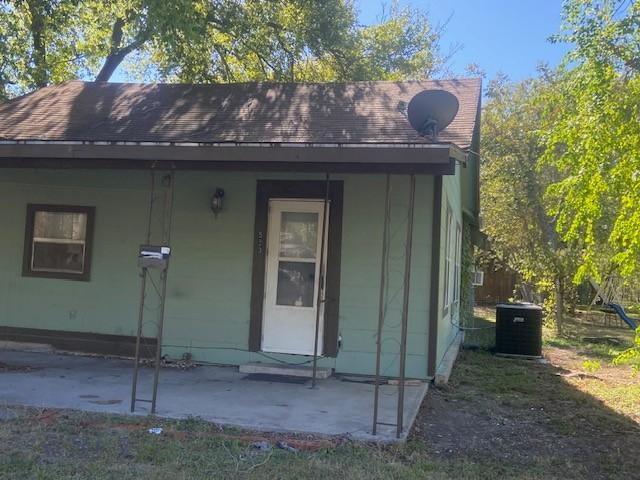 523 S Rio Grande St, Lockhart, TX 78644 | MLS #9271