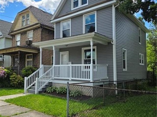 523 State St, Mars, PA 16046