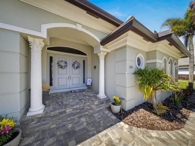 523 SW Squire Johns Ln, Palm City, FL 34990 | MLS #B26008 | Compass