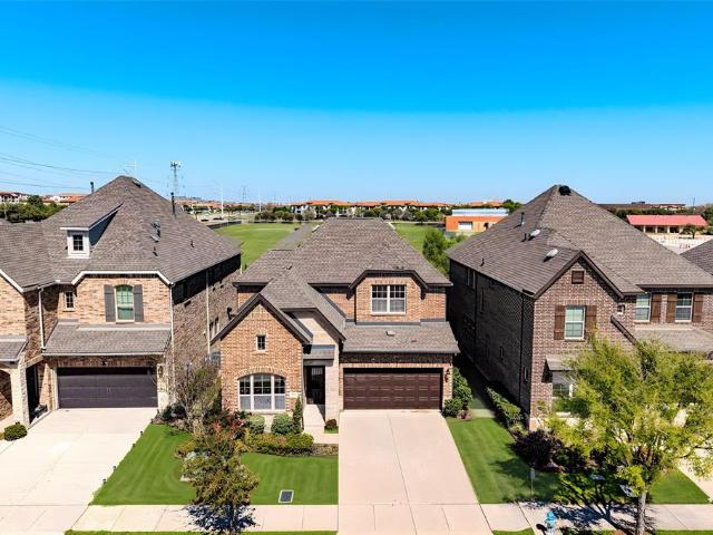 523 Paddock Way