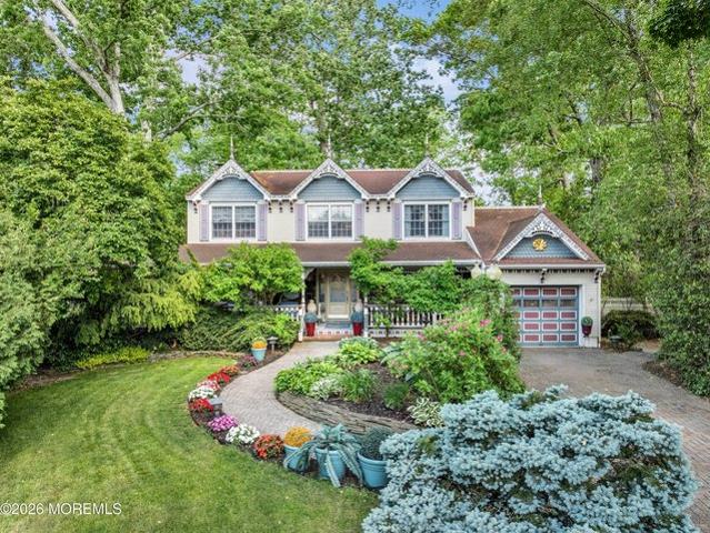 523 Pheasant Ln, Toms River, NJ 08753
