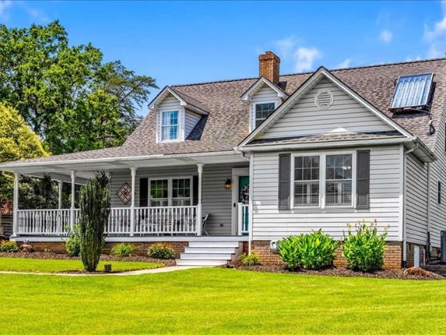 523 Round House Road