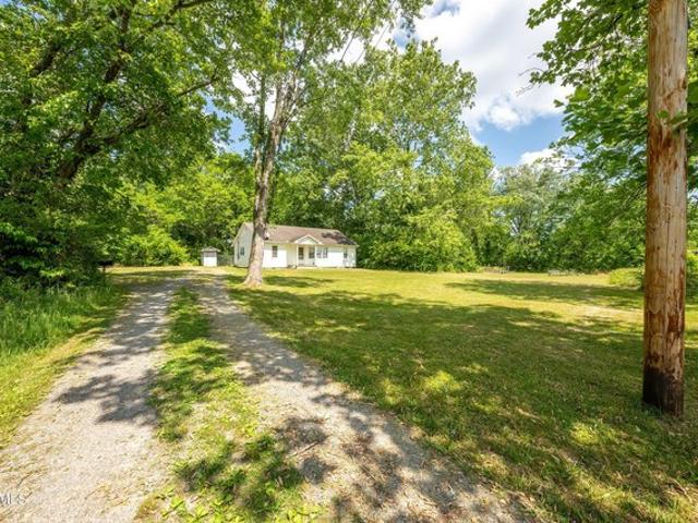 523 Rock Bridge Rd, Oliver Springs, TN 37840