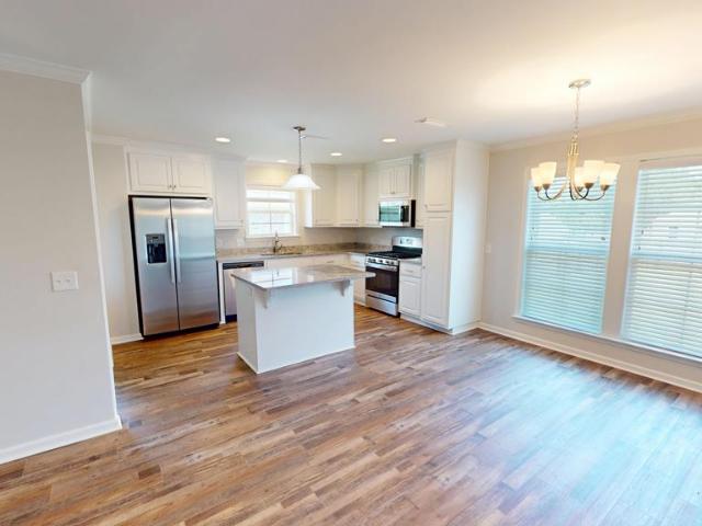 523 Ridgeland