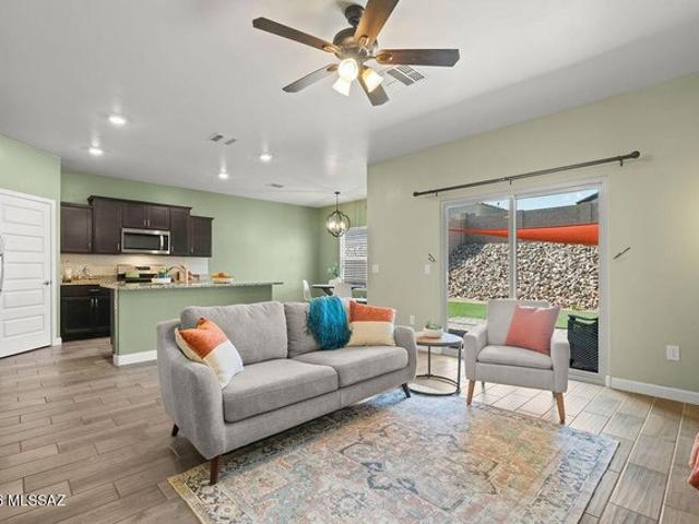 523 W Weldon St, Vail, AZ 85641