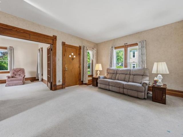 523 W Madison St, Gibsonburg, OH 43431