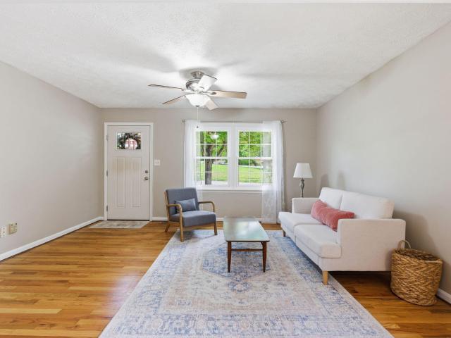 523 W Margaret Drive