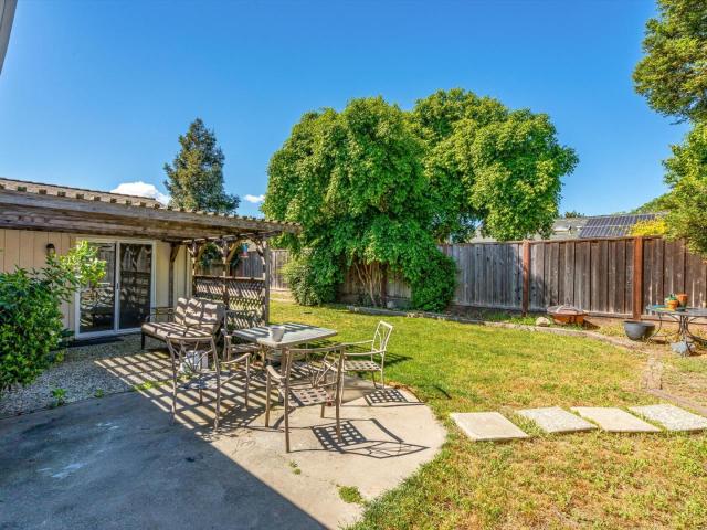 523 Thomas Cir, Suisun City, CA 94585 | MLS #ML82041
