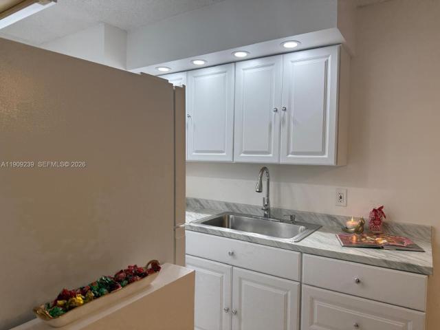 523 Trace Cir, Unit 105, Deerfield Beach, FL 33441 | MLS #A11909