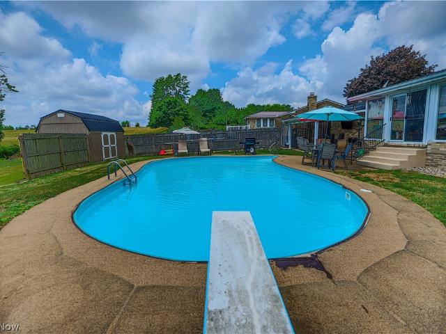 5244 Oakridge Drive