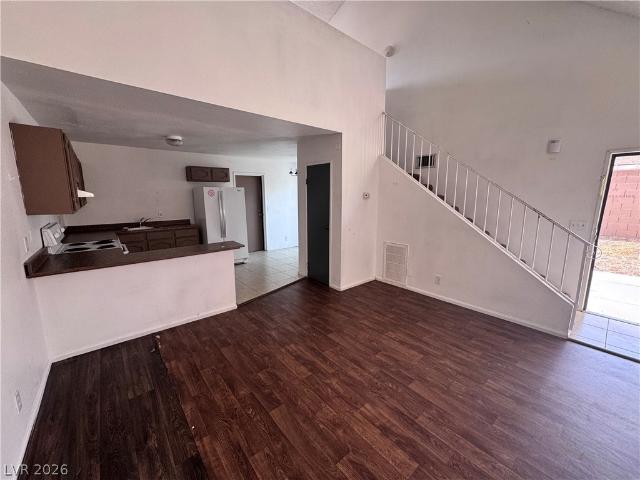 5245 Golden Lane