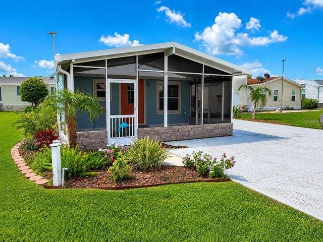 5245 Island View Cir N, Polk City, FL 33868
