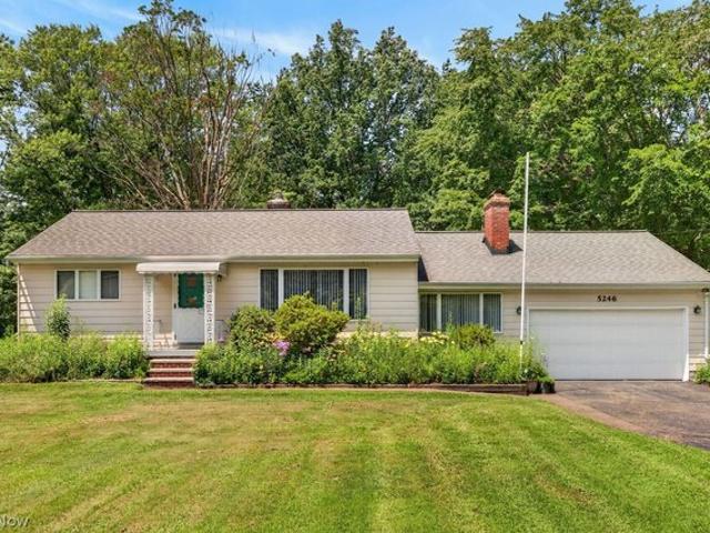 5246 Corduroy Rd, Mentor, OH 44060
