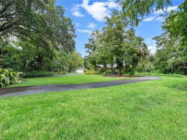 5247 Cherry Wood Dr, Naples, FL 34119
