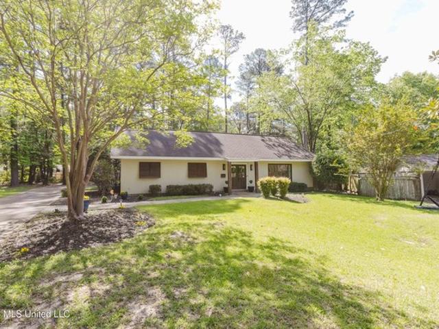 5247 Suffolk Cir, Jackson, MS 39211