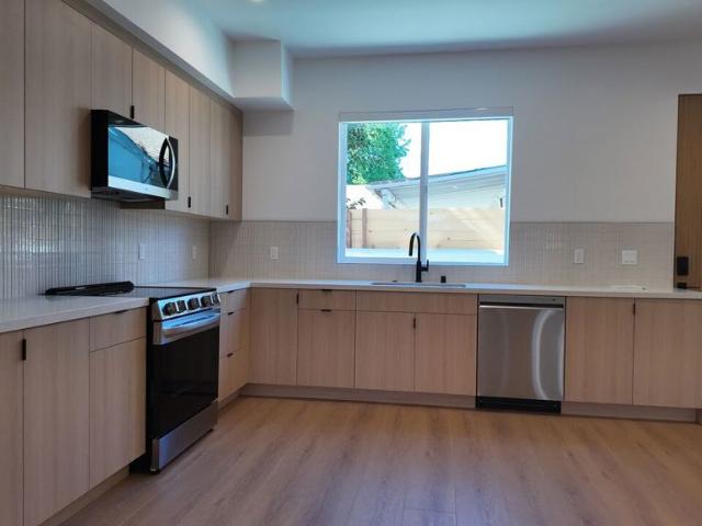 5248 Auckland Avenue 3/4