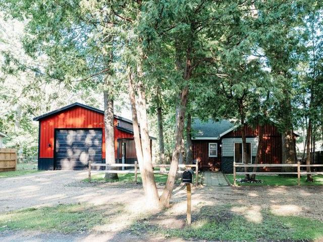 52493 3 / St, Paw, MI 49079
