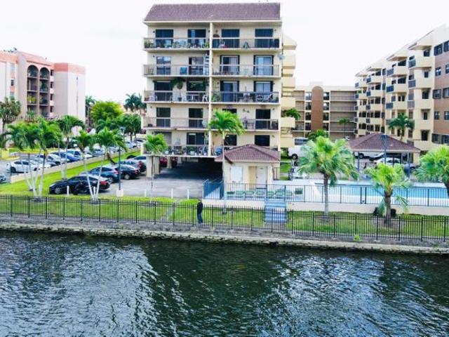 5249 NW 7th St #219, Miami, FL 33126