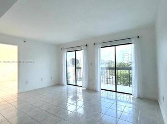 5249 NW 7th St #301, Miami, FL 33126