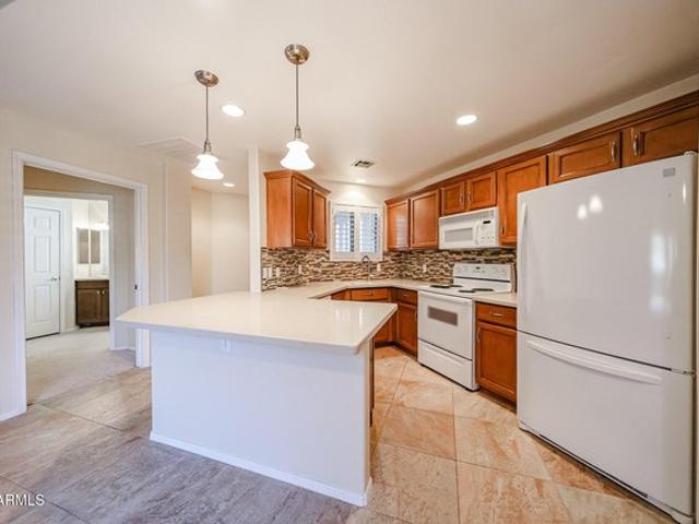 5249 E Shea Blvd Unit 215, Scottsdale, AZ 85254