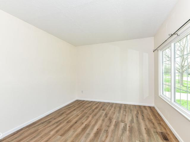 5249 Hickory Lake Drive